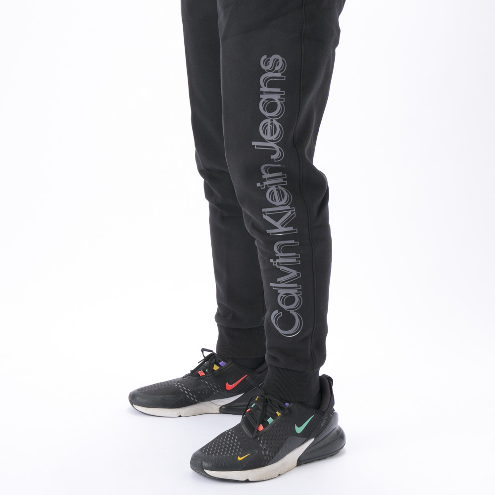 カルバンクラインジーンズ Calvin Klein Jeans メンズボトムス Vertical Bold Instit Hwk Pant